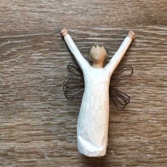 Willow Tree | Art | Willow Tree Courage Figurine Angel Hallmark | Poshmark